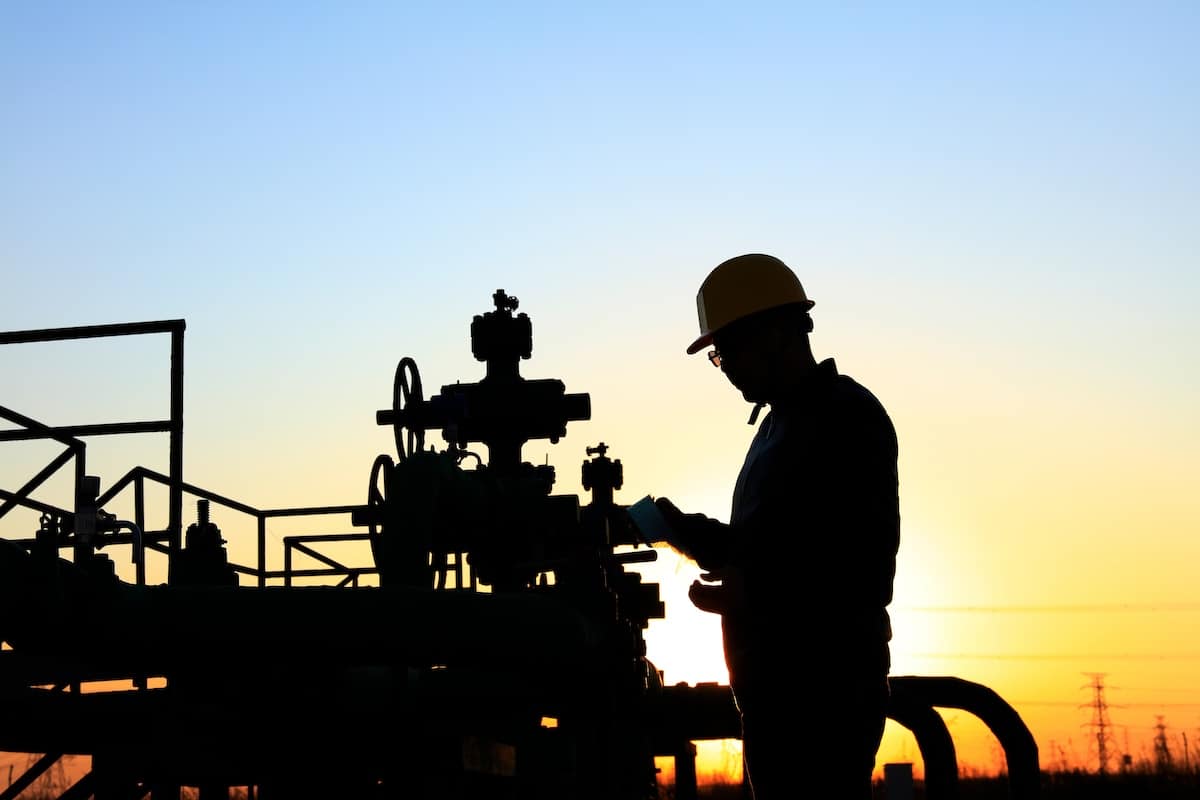 AGIG celebrates departing execs - The Australian Pipeliner